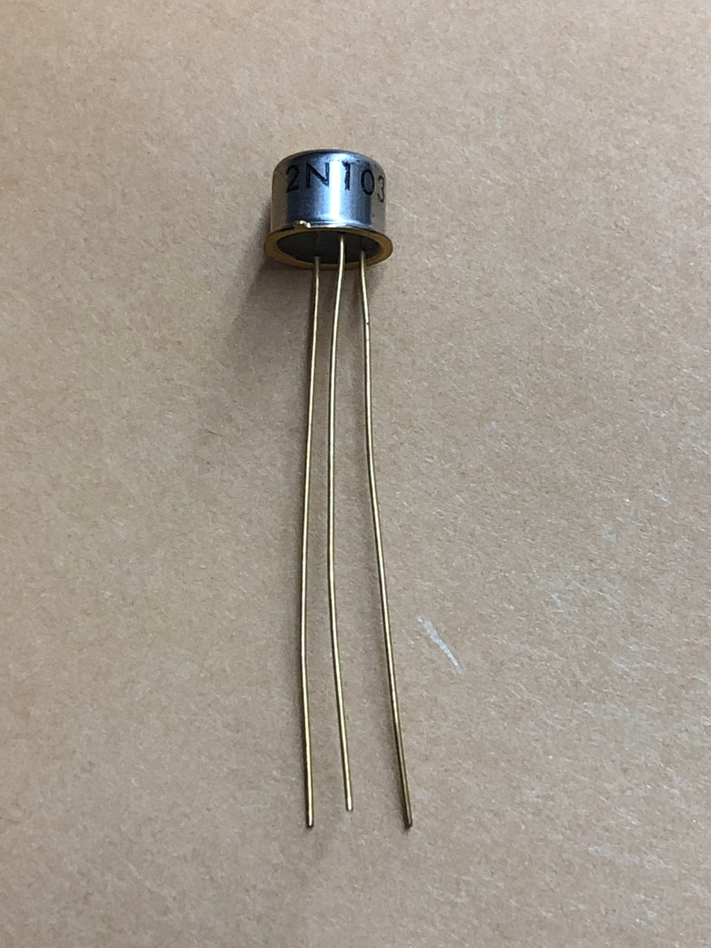 Silicon complementary transistor 2N1036 (129) – MarVac Electronics