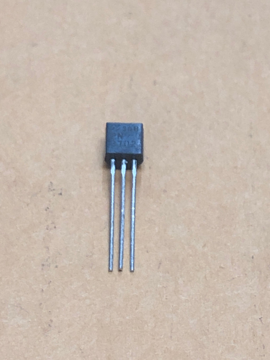 Silicon complementary transistor 2N3702 (290A) – MarVac Electronics